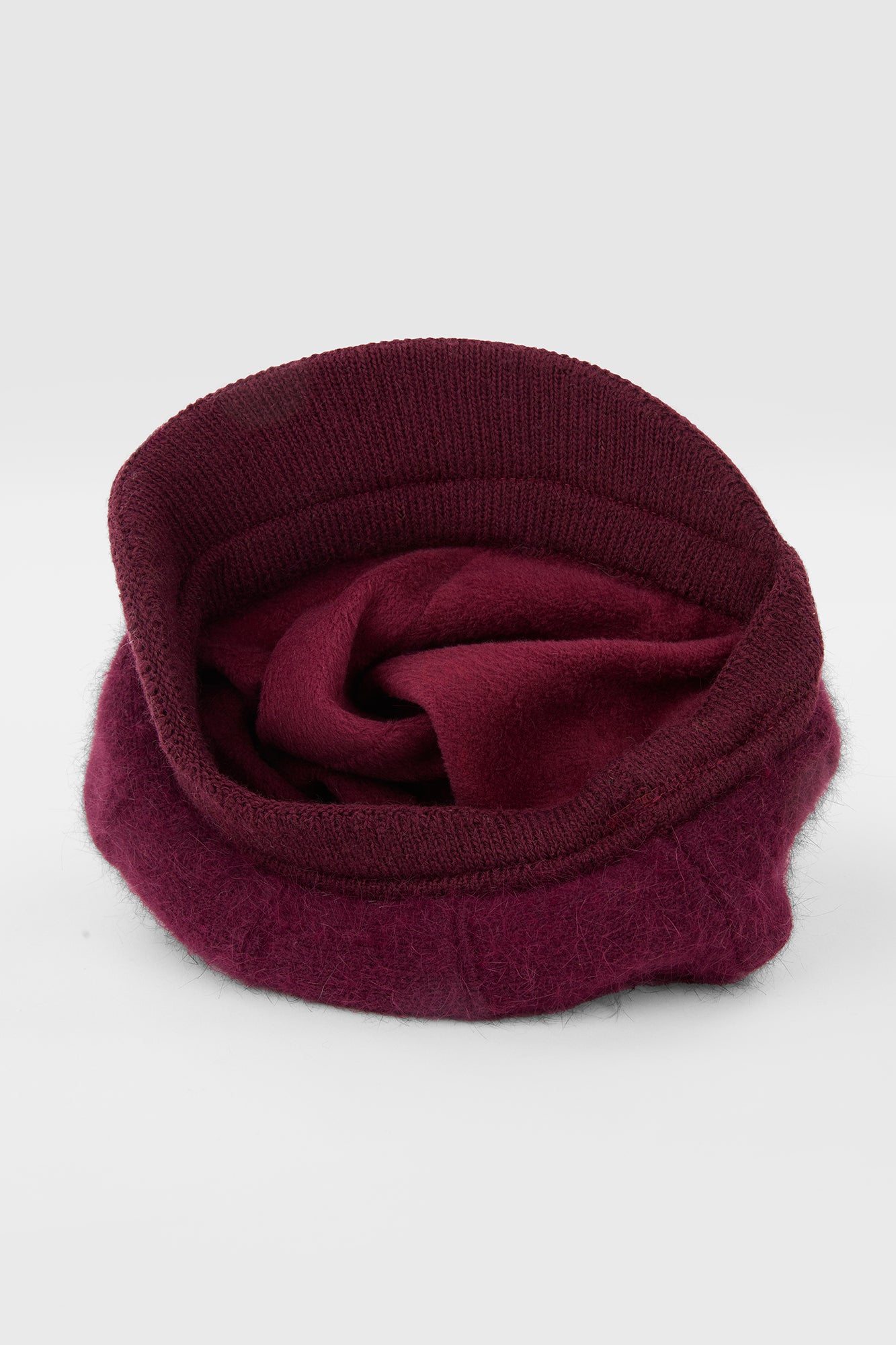 Shop Wren Peaked Knit Hat in Burgundy – Fella Hamilton